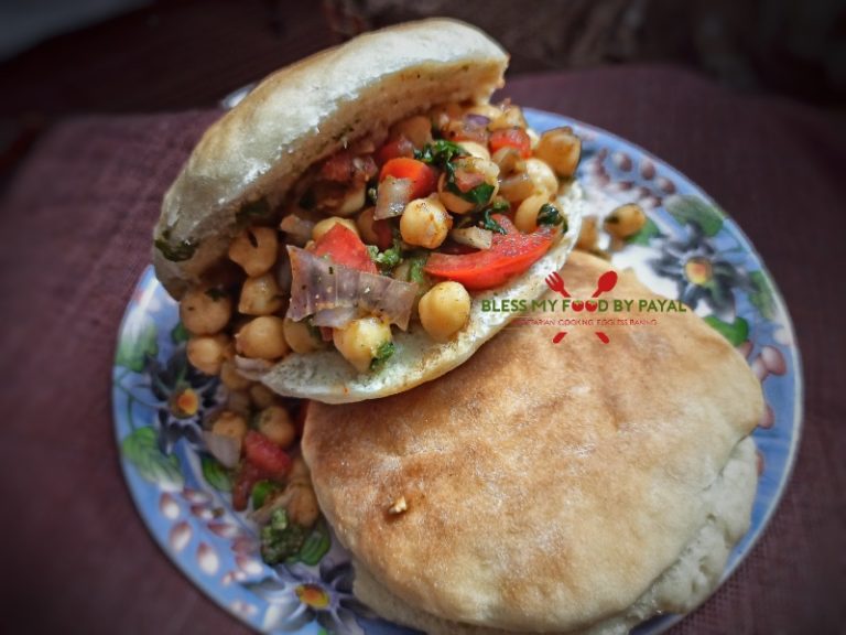 roadside kulche chole recipe | chana kulcha | jammu street food