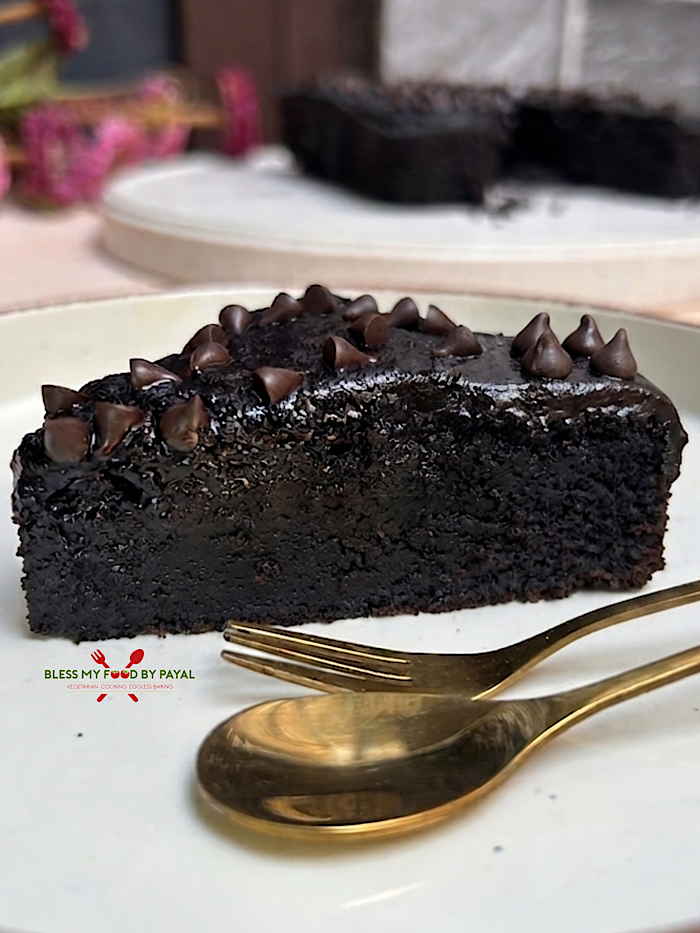 Eggless Chocolate Mud Cake with Thick Chocolate Glaze | Chocolate Mud ...
